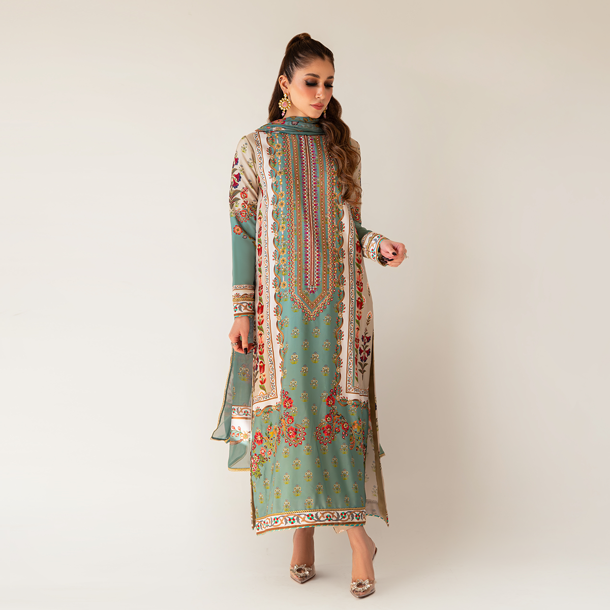 Pakistani Clothing Store Dubai, Buy Pakistani Dresses – Signature ...
